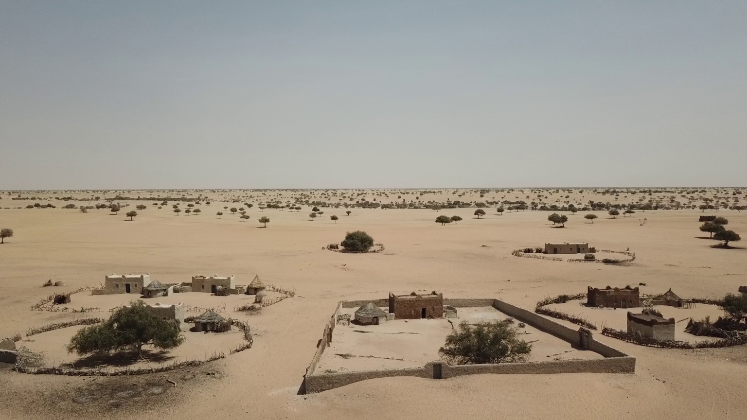 Ausstellungsankündigung: Lake Chad as a Crossroads im Musée National du ...