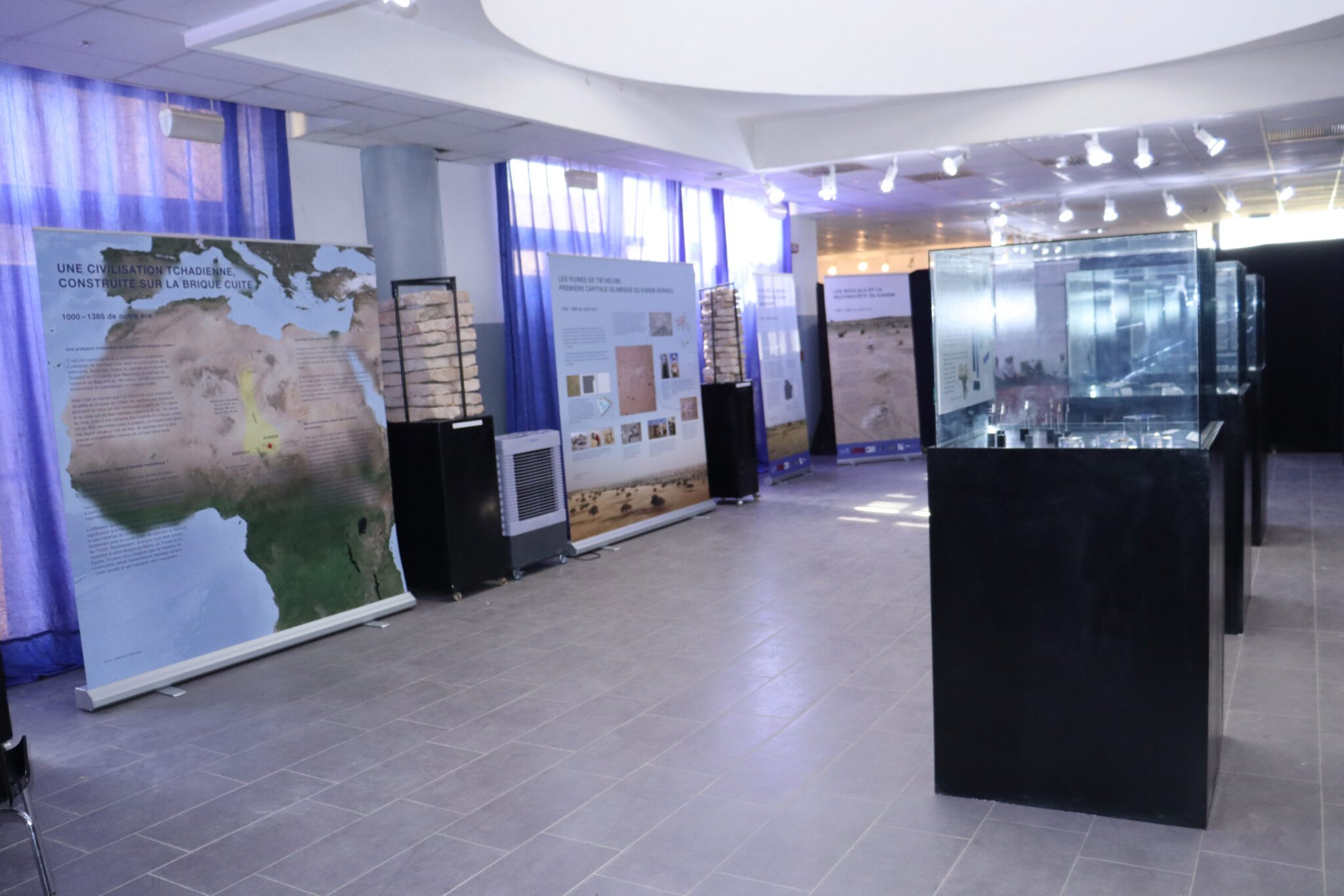 Sonderausstellung: „Kanem-Bornou : archéologie et histoire d’un empire ...
